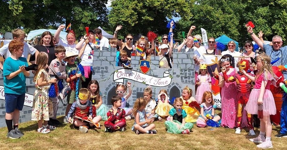 Laburnum Primary School & Nursery Wins Best Junior Float at Sandy ...